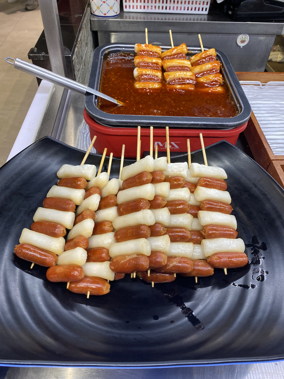 The Glutton's Guide to the Best Korean Street Food - Yum Around the World